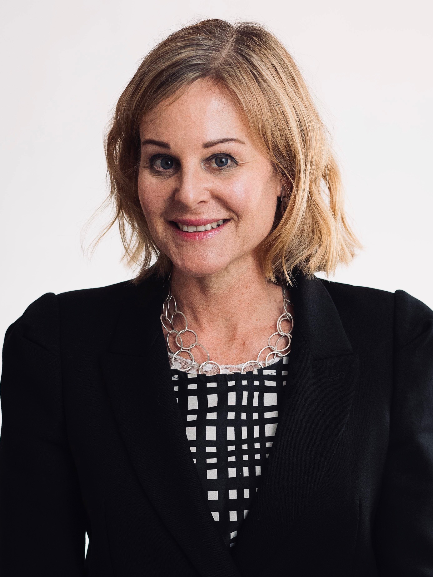 Public Relations Institute elects two new Board Members - PRINZ ...
